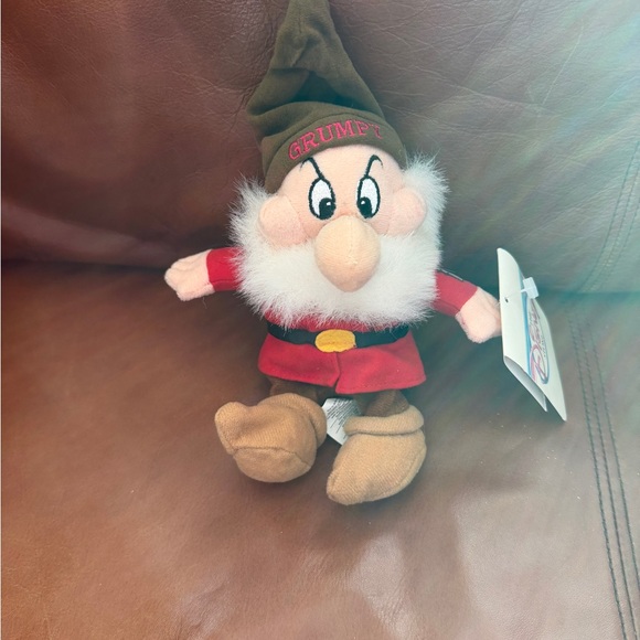 Disney | Toys | Disney Grumpy Plush Beanie With Red And Brown Outfit ...